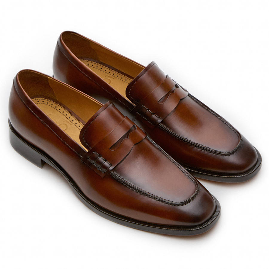 Compre online sapatos loafer feitos à mão - LOUIE